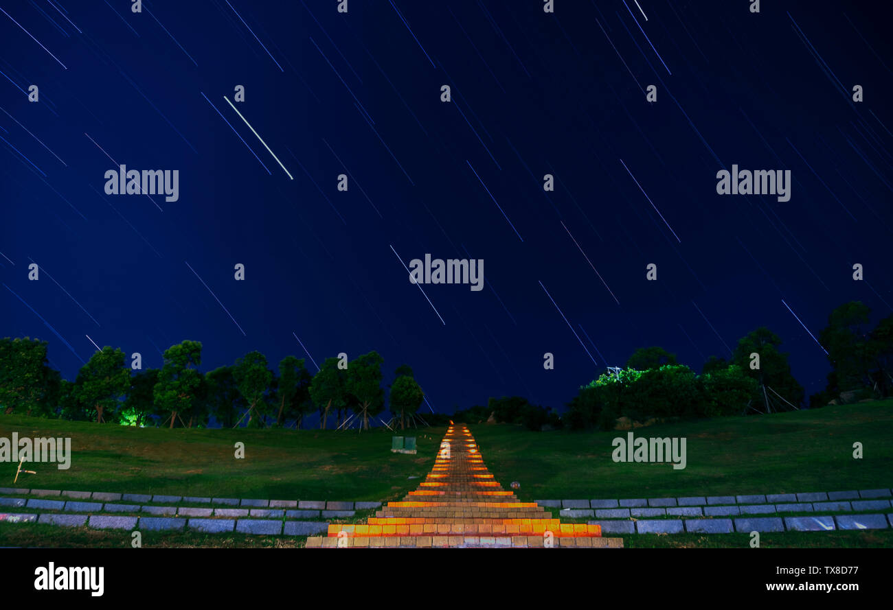 All star night track field hi-res stock photography and images - Alamy