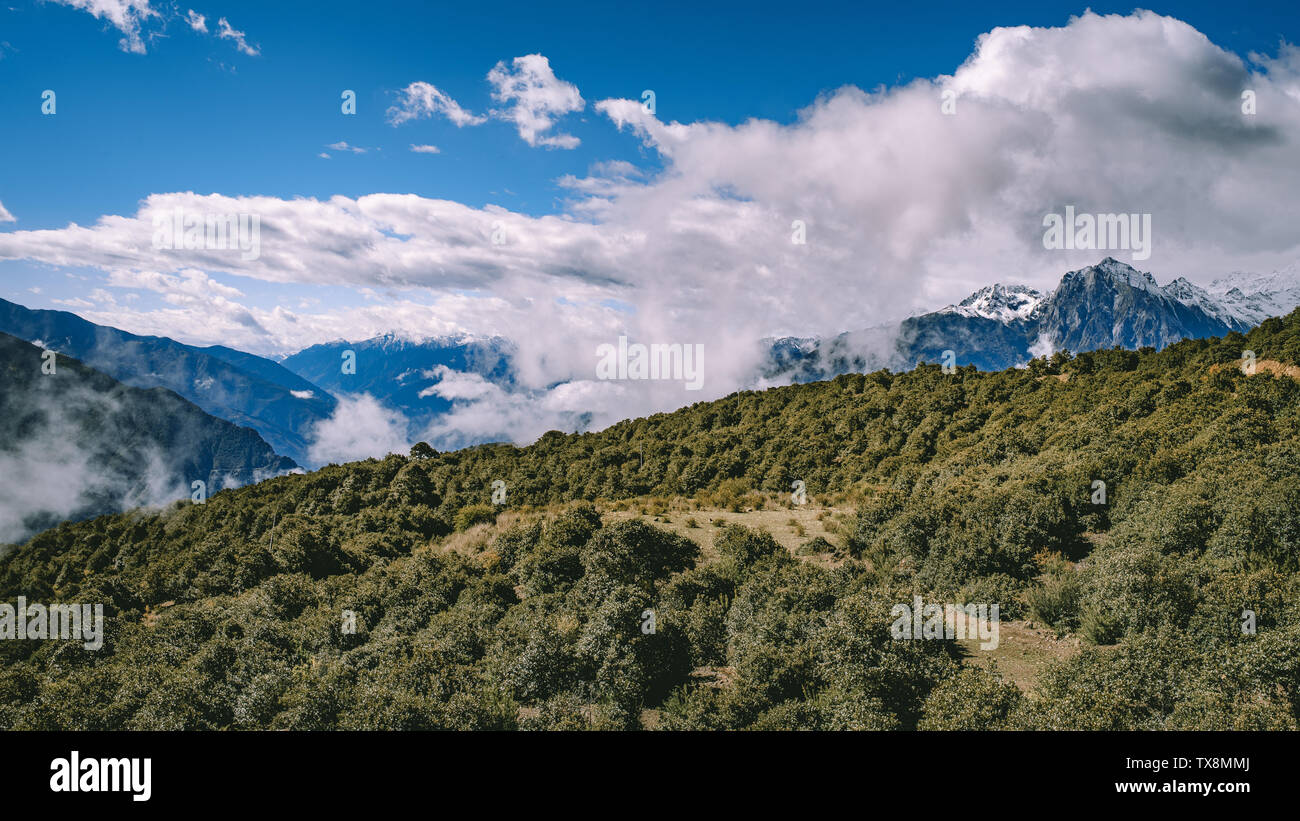 Meri snow mountains hi-res stock photography and images - Alamy
