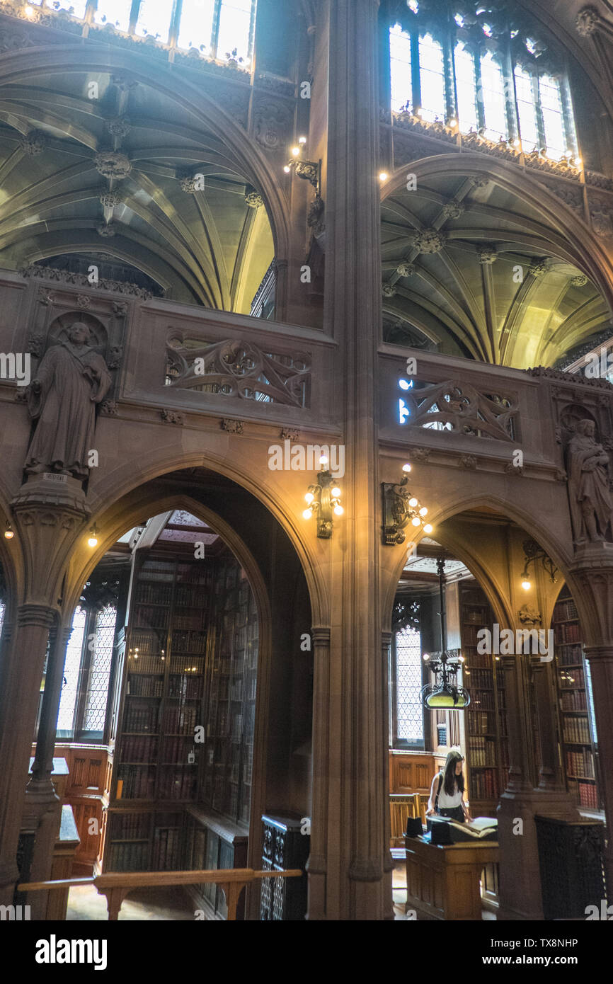 Manchester university library hi-res stock photography and images - Alamy