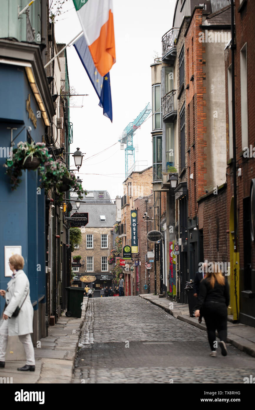 Temple bar district dublin hi-res stock photography and images - Alamy