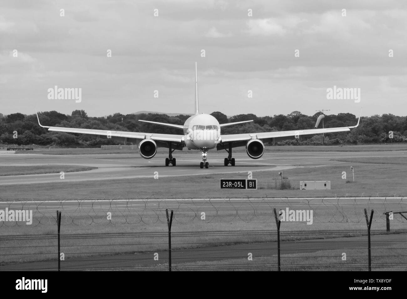 Manchester aviation runway visitor park Stock Photo - Alamy