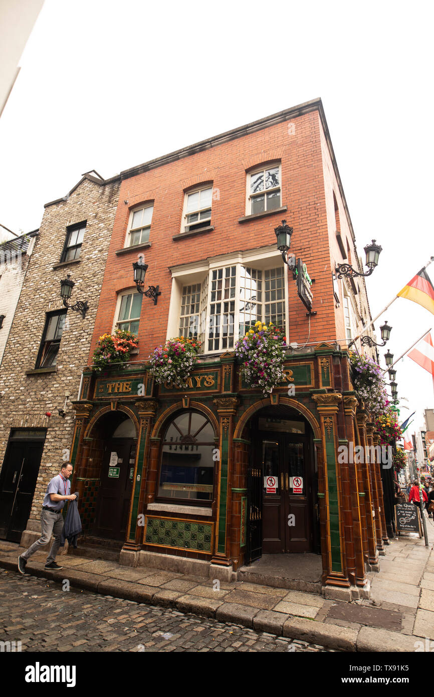 Fownes street temple bar hi-res stock photography and images - Alamy
