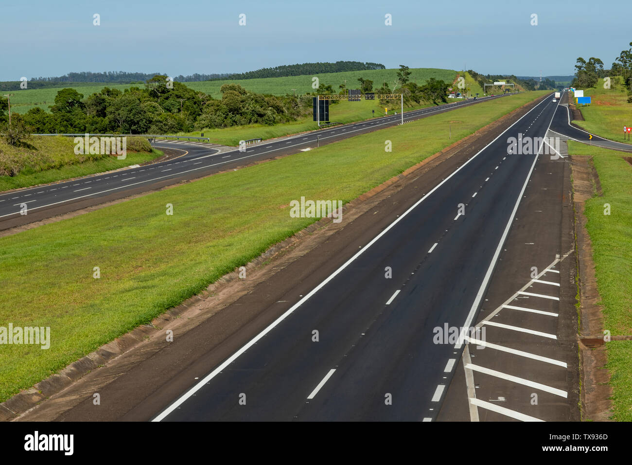 Auto Roads Straight. Highway Castelo Branco, Sao Paulo state, Brazil ...