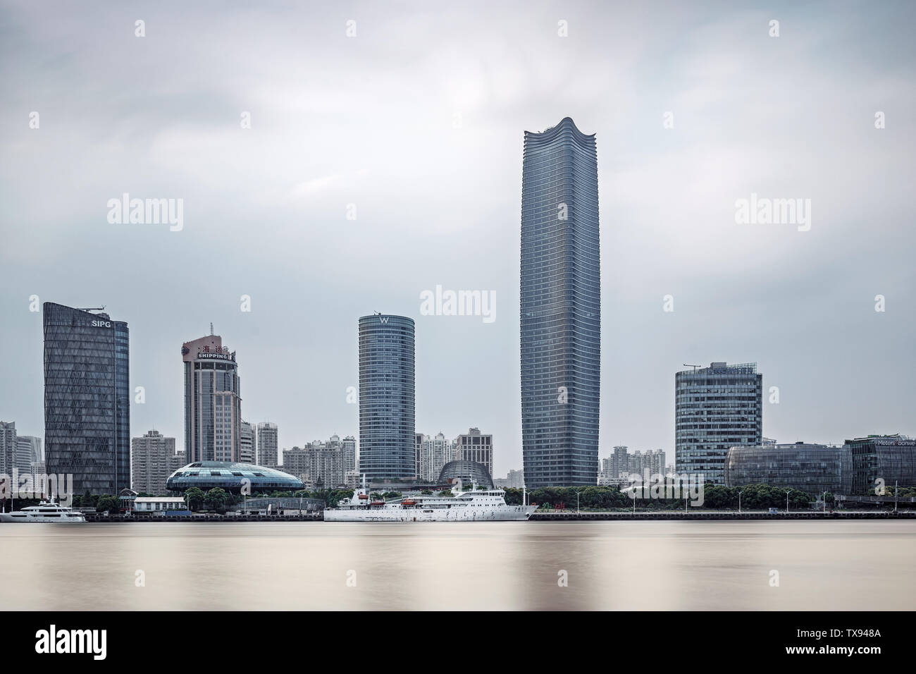 Magnolia plaza and bund hi-res stock photography and images - Alamy