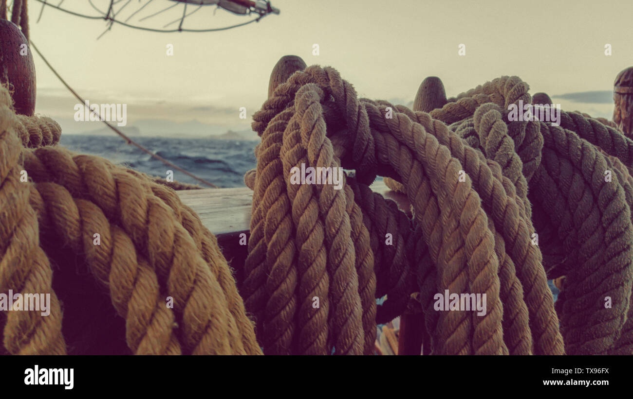 Belaying pin hi-res stock photography and images - Alamy