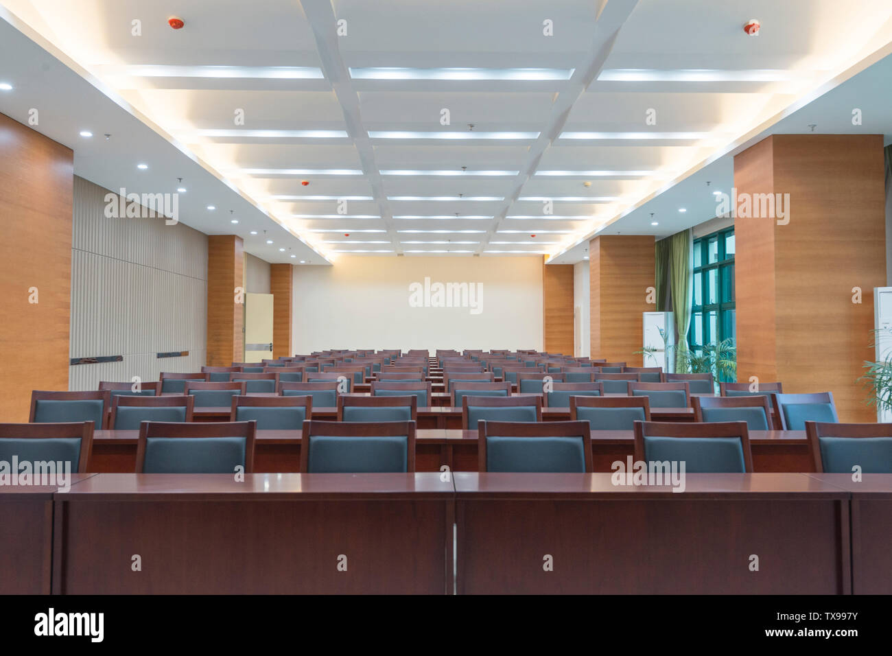A large empty conference room Stock Photo - Alamy