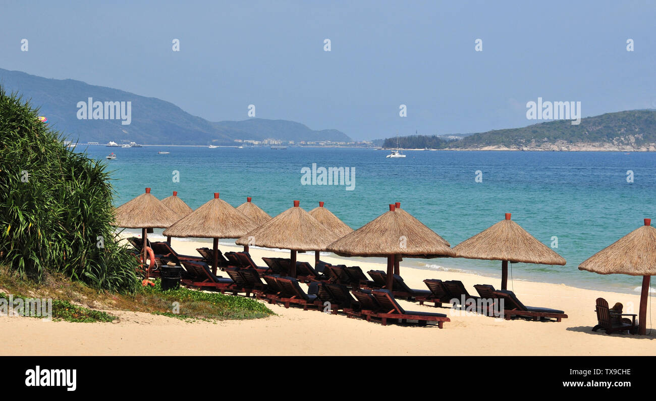 Summer scenery sanya bay hi-res stock photography and images - Alamy