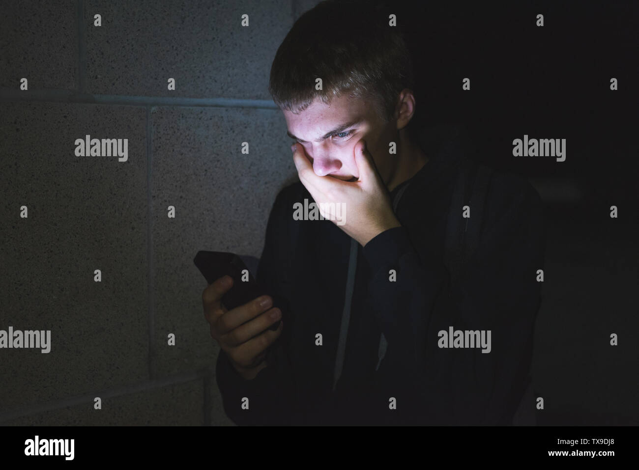 Leaning against something hi-res stock photography and images - Alamy