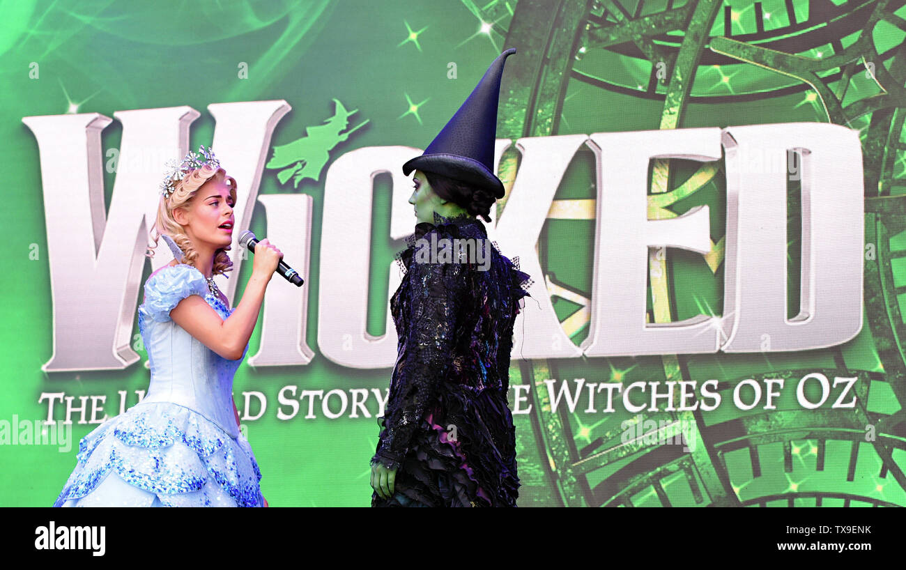 London, UK. Cast of Wicked perform at West End Live held at Trafalgar ...