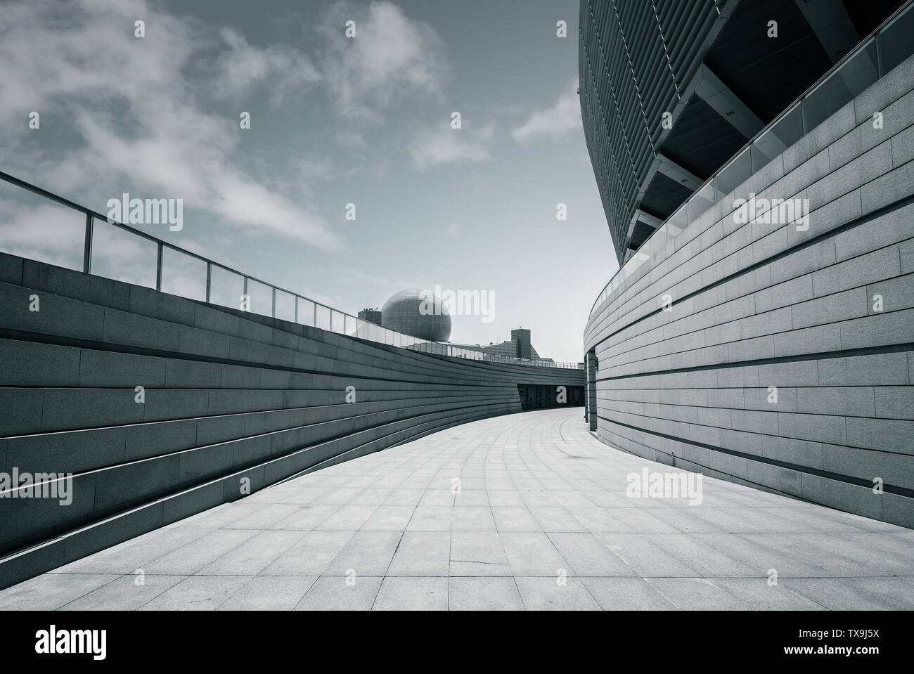 Modern building exterior and empty footpath floor Stock Photo - Alamy