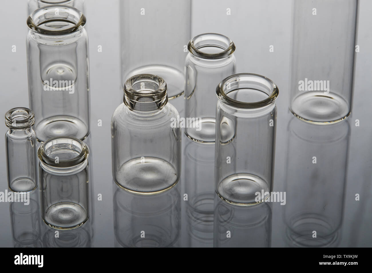 Solvents hi-res stock photography and images - Alamy