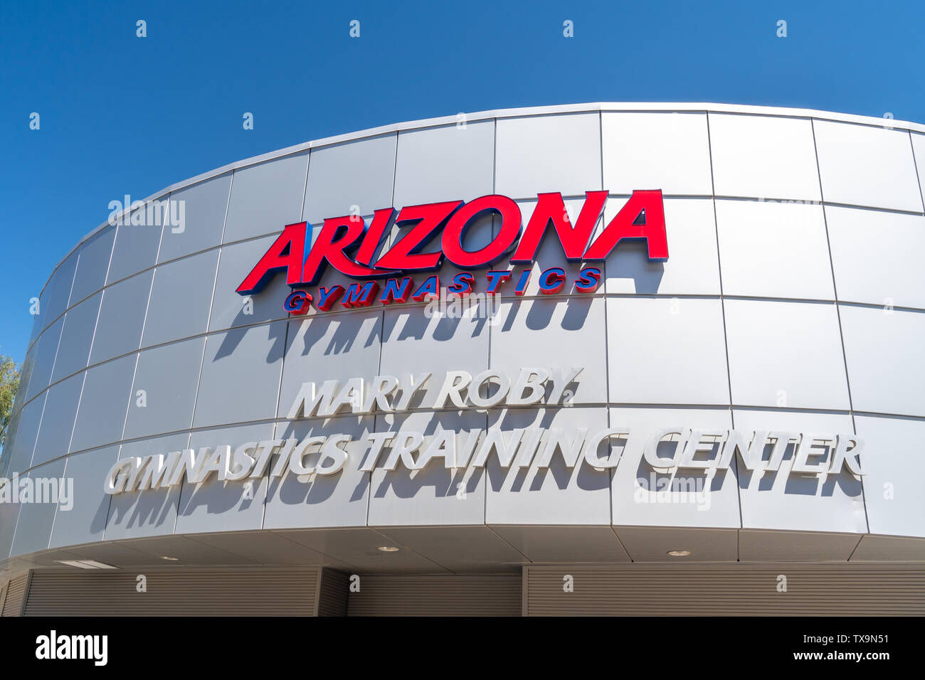 College gymnastics hi-res stock photography and images - Alamy