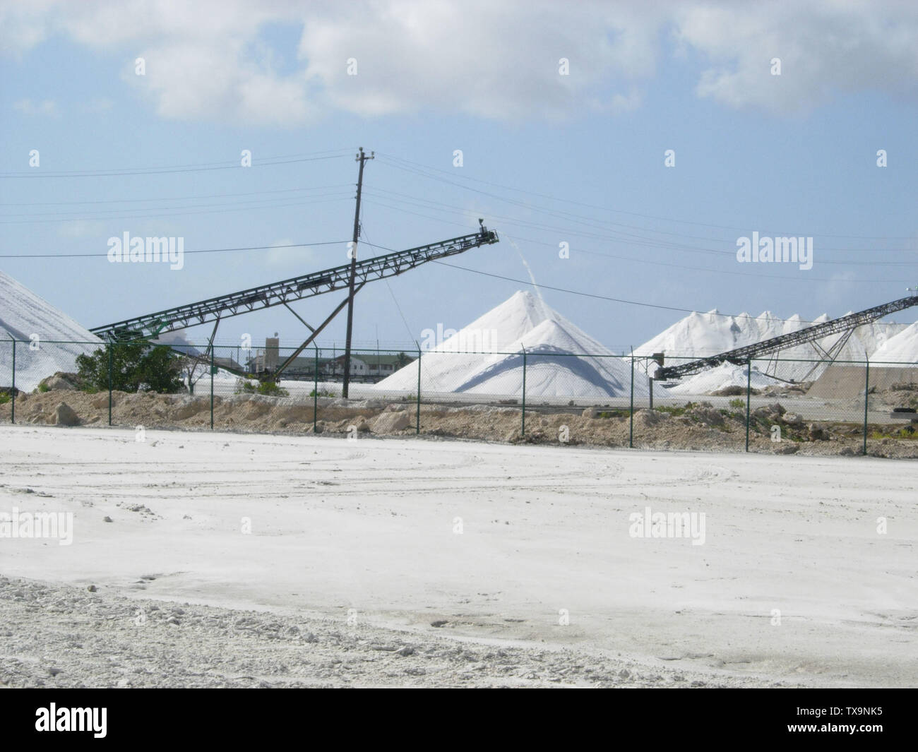 Inagua salt hi-res stock photography and images - Alamy