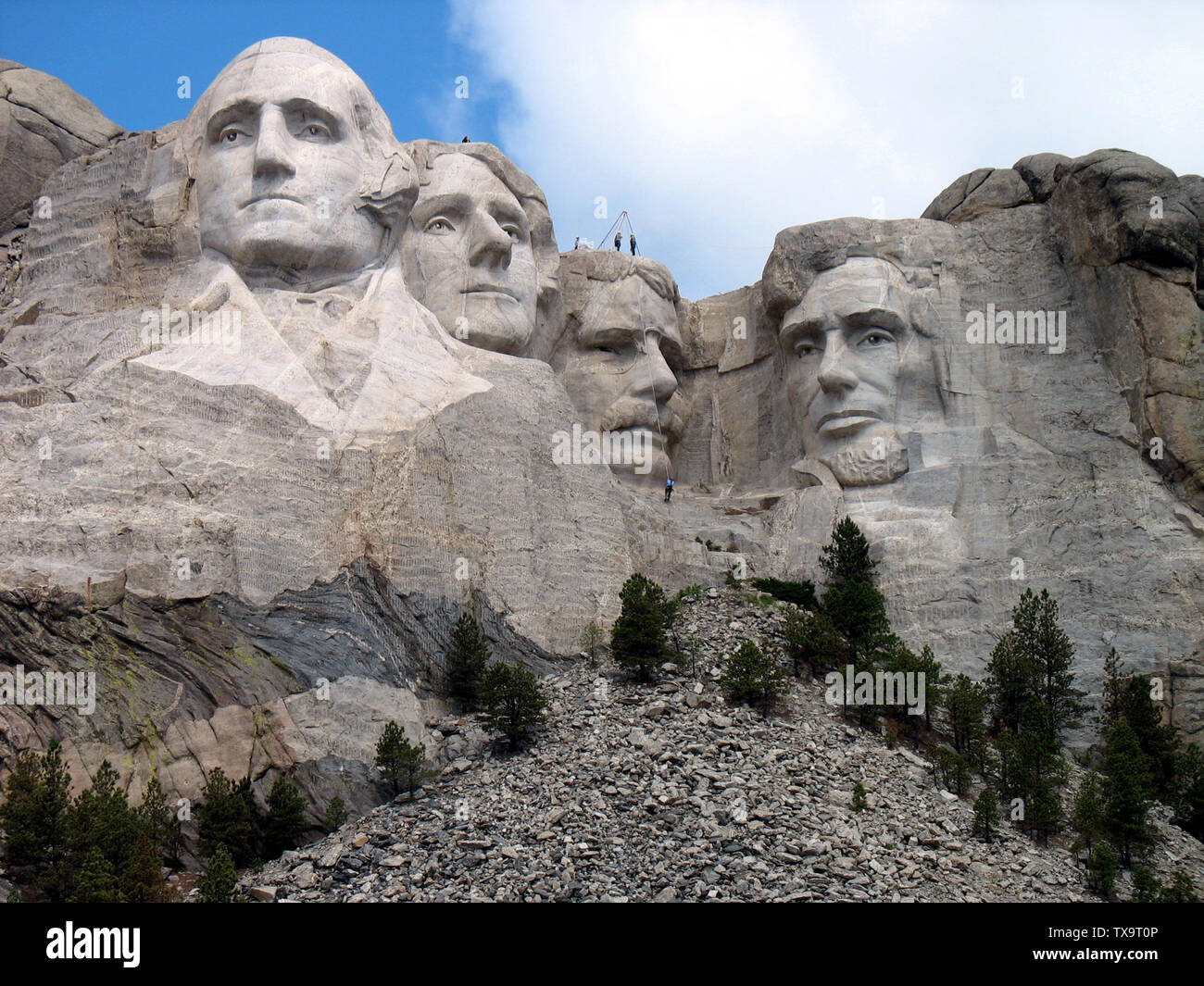Mount rushmore workers hi-res stock photography and images - Alamy
