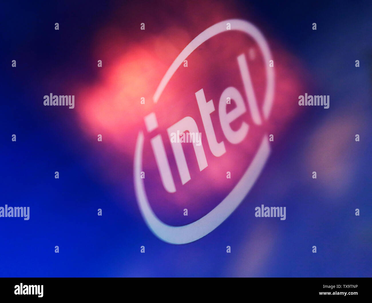 Intel: Cell phone mirror shooting effect Stock Photo - Alamy