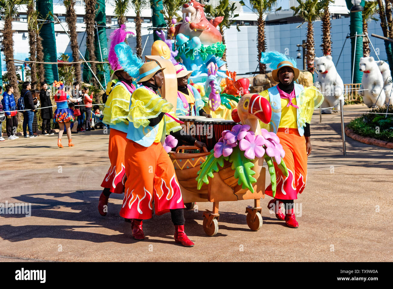 Shanghai Haichang Ocean Park float parade Stock Photo - Alamy
