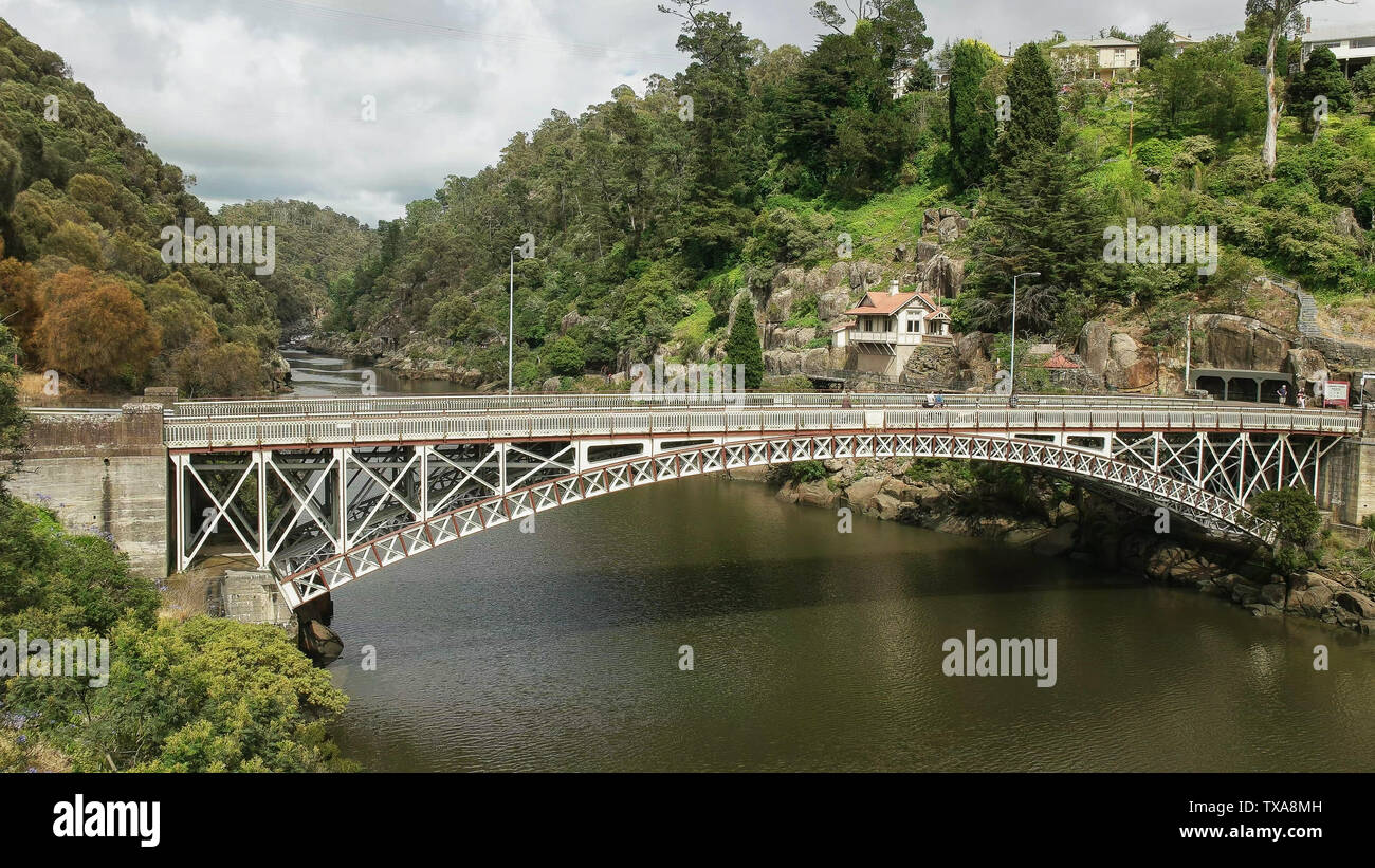 morning view of kings bridge and cataract gorge in the city of ...