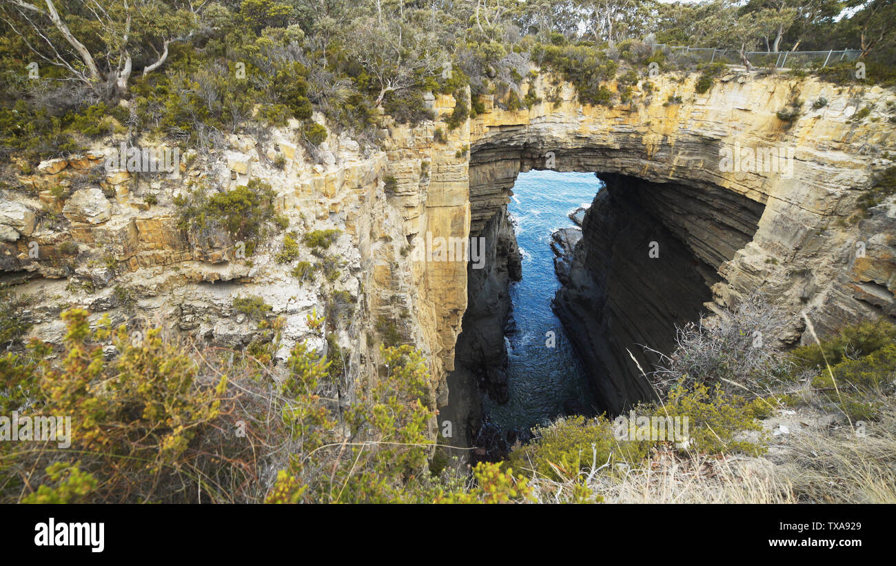 Tasman arch hi-res stock photography and images - Alamy