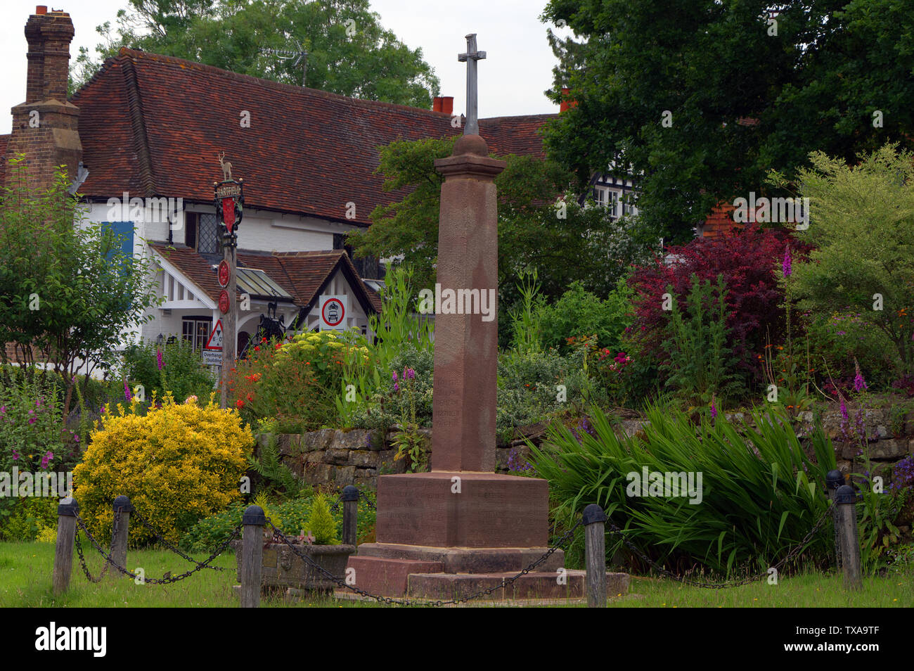 Hartfield Village High Resolution Stock Photography and Images - Alamy