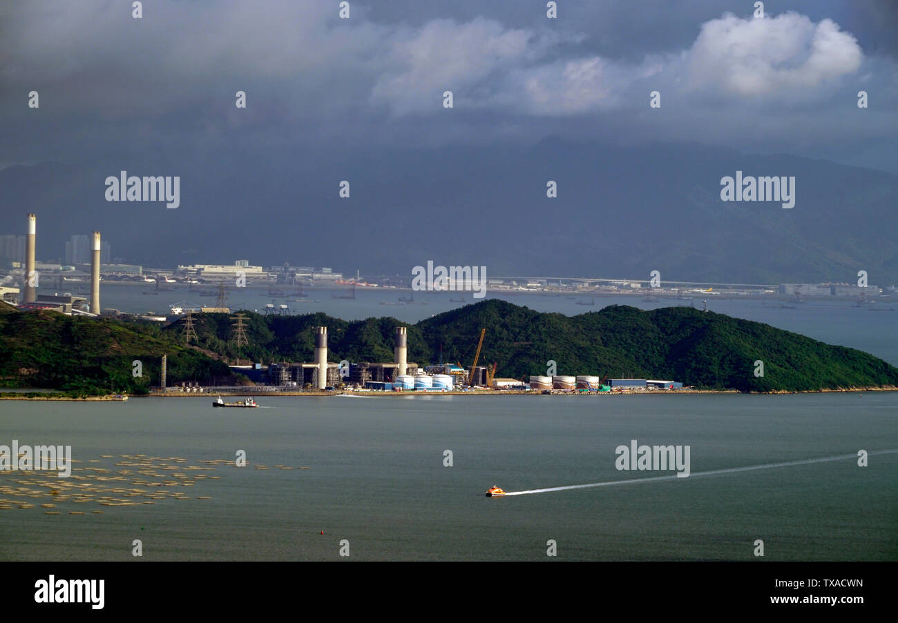 Shenzhen port scenery Stock Photo - Alamy