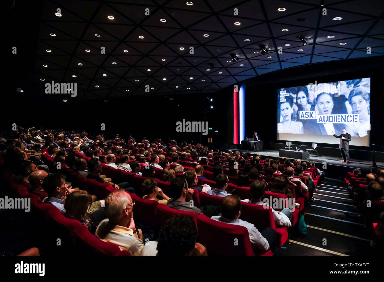 Mark kermode in 3d hi-res stock photography and images - Alamy