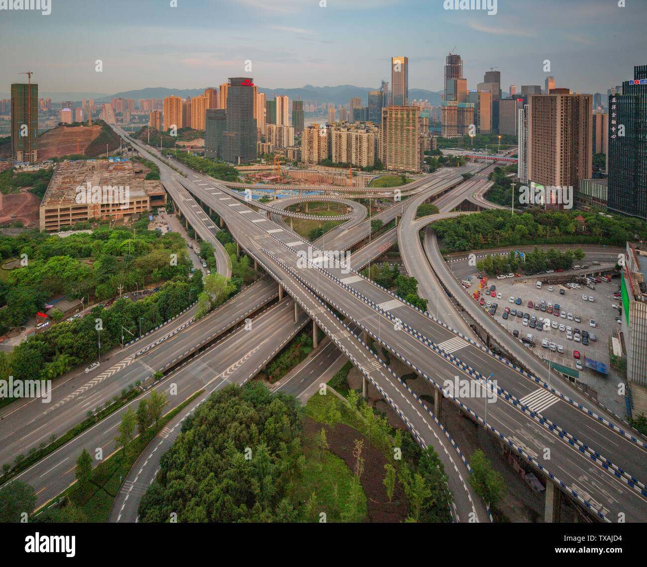 Overpasses and highways hi-res stock photography and images - Alamy