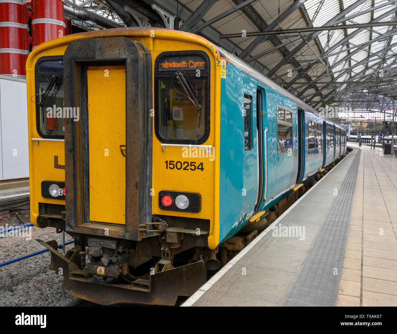 British Rail Class 150 Sprinter diesel multiple-unit train at station ...