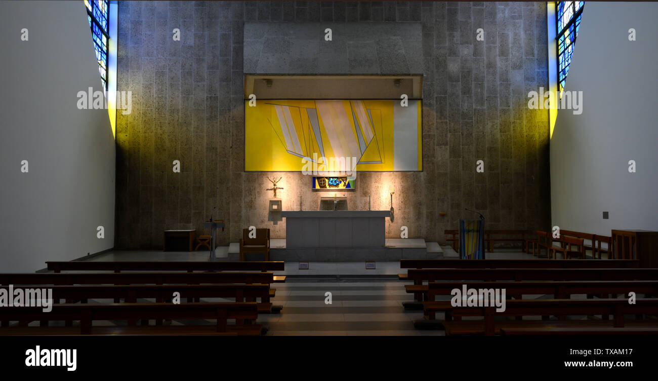 The Altar, Liverpool's Roman catholic Metropolitan Cathedral of Christ ...