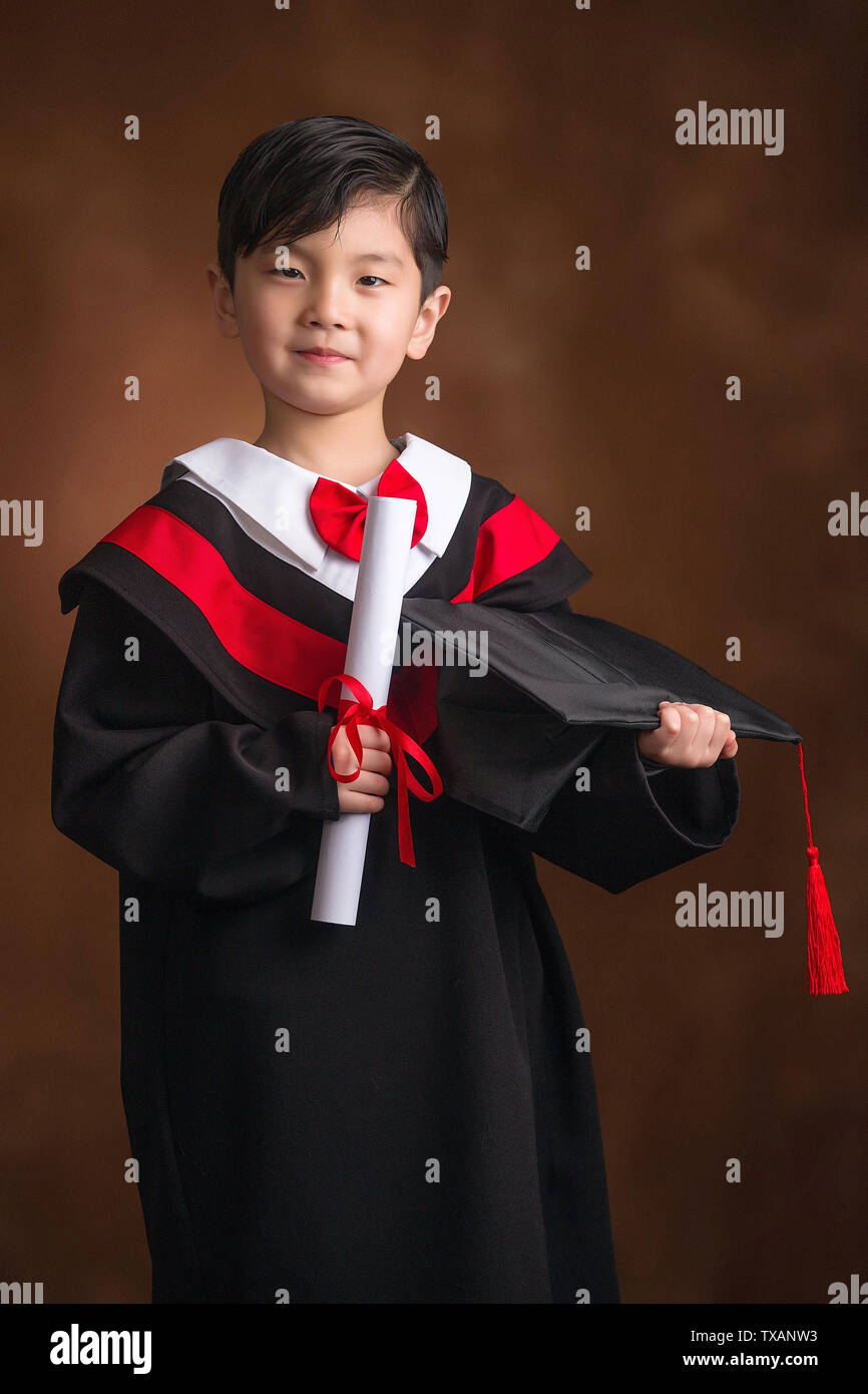 Graduation suit hi-res stock photography and images - Alamy