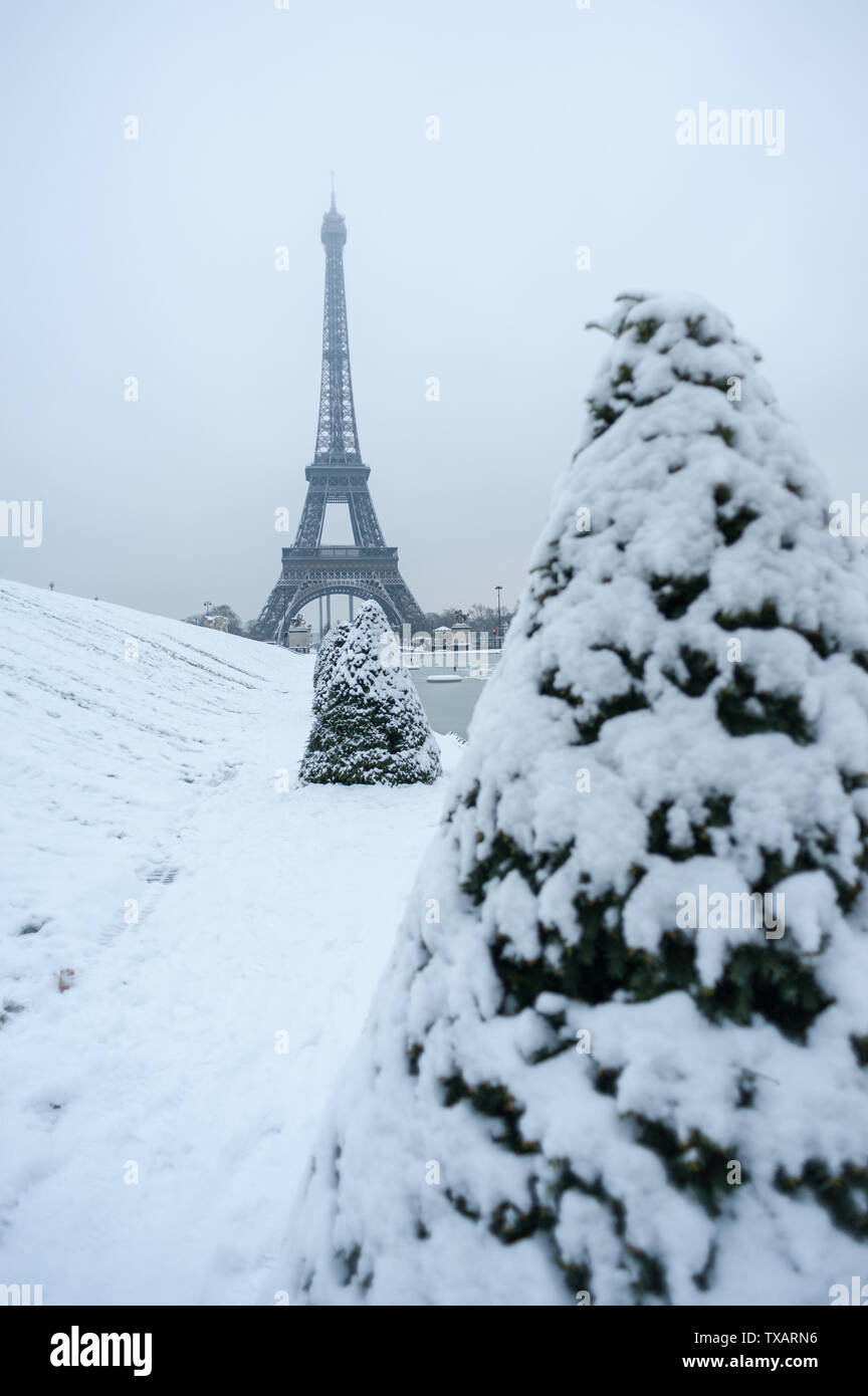 The Eiffel Tower in the snow in Paris, France Stock Photo - Alamy