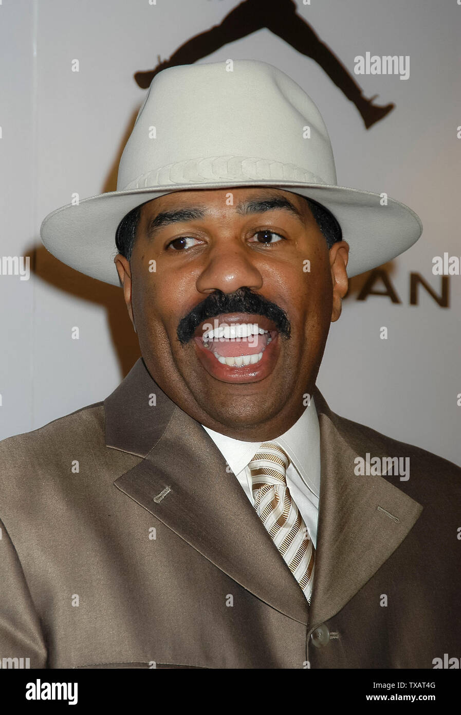 Steve Harvey at Jordan's NBA All Star Comedy Court and Celebrity After ...