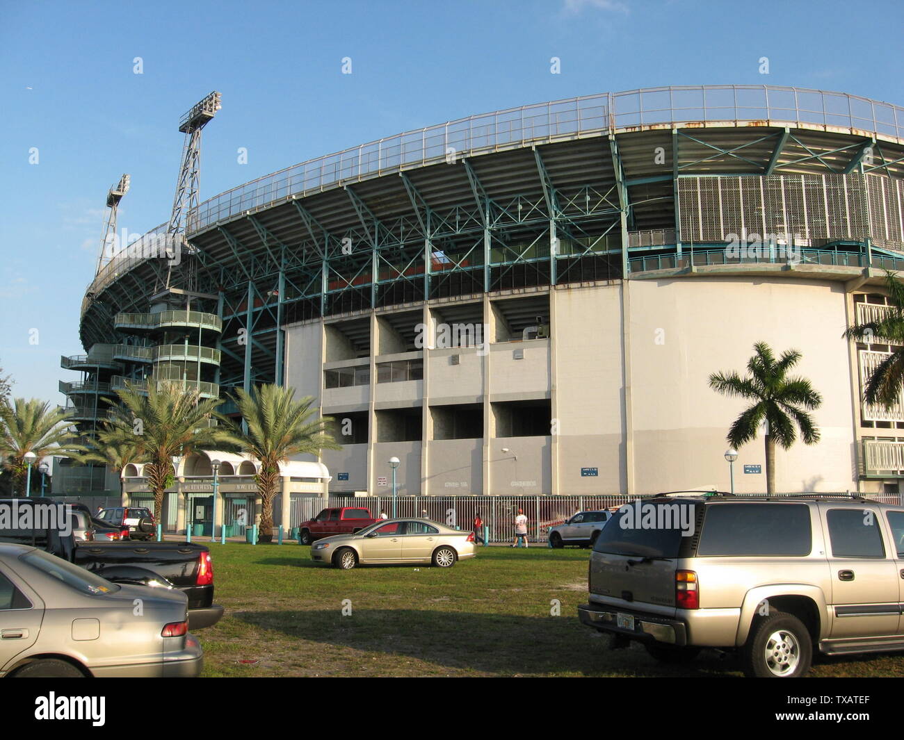 Upload b hi-res stock photography and images - Alamy