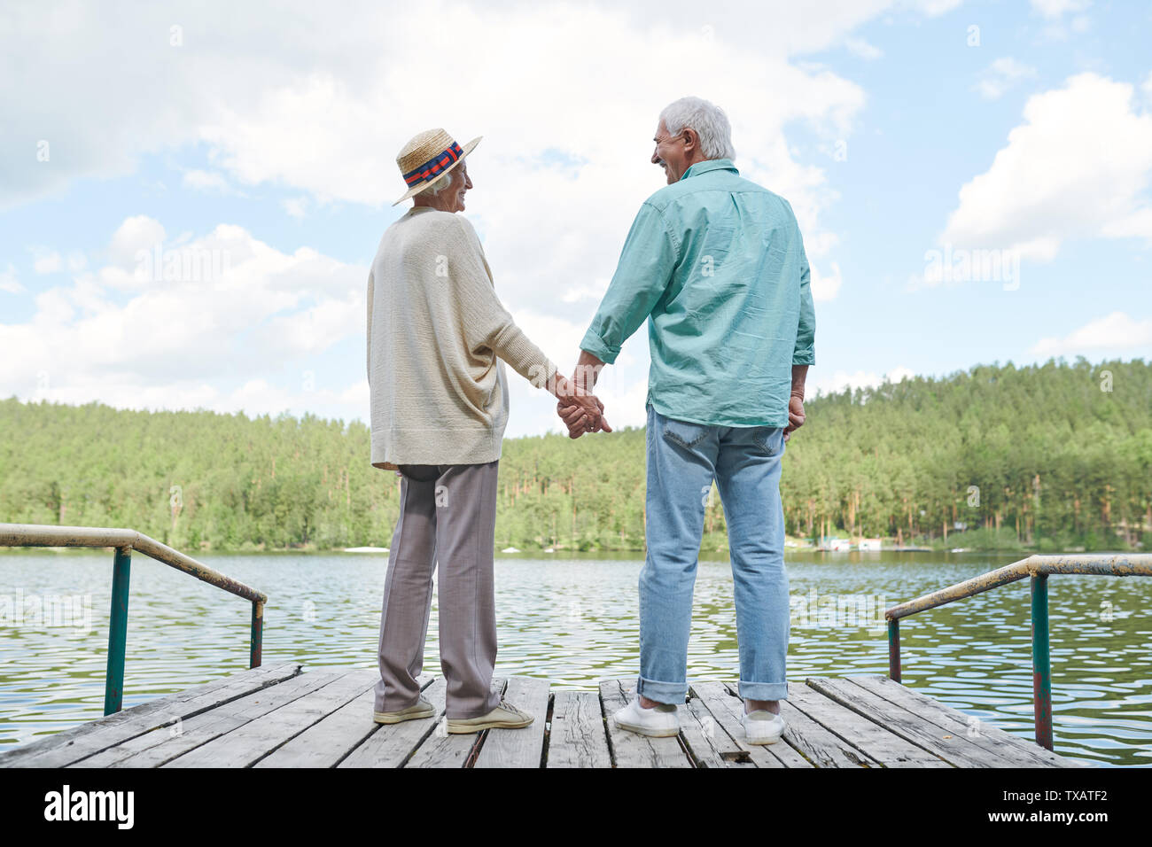 Senior spouses hi-res stock photography and images - Alamy Senior spouses hi-res stock photography and images - Alamy