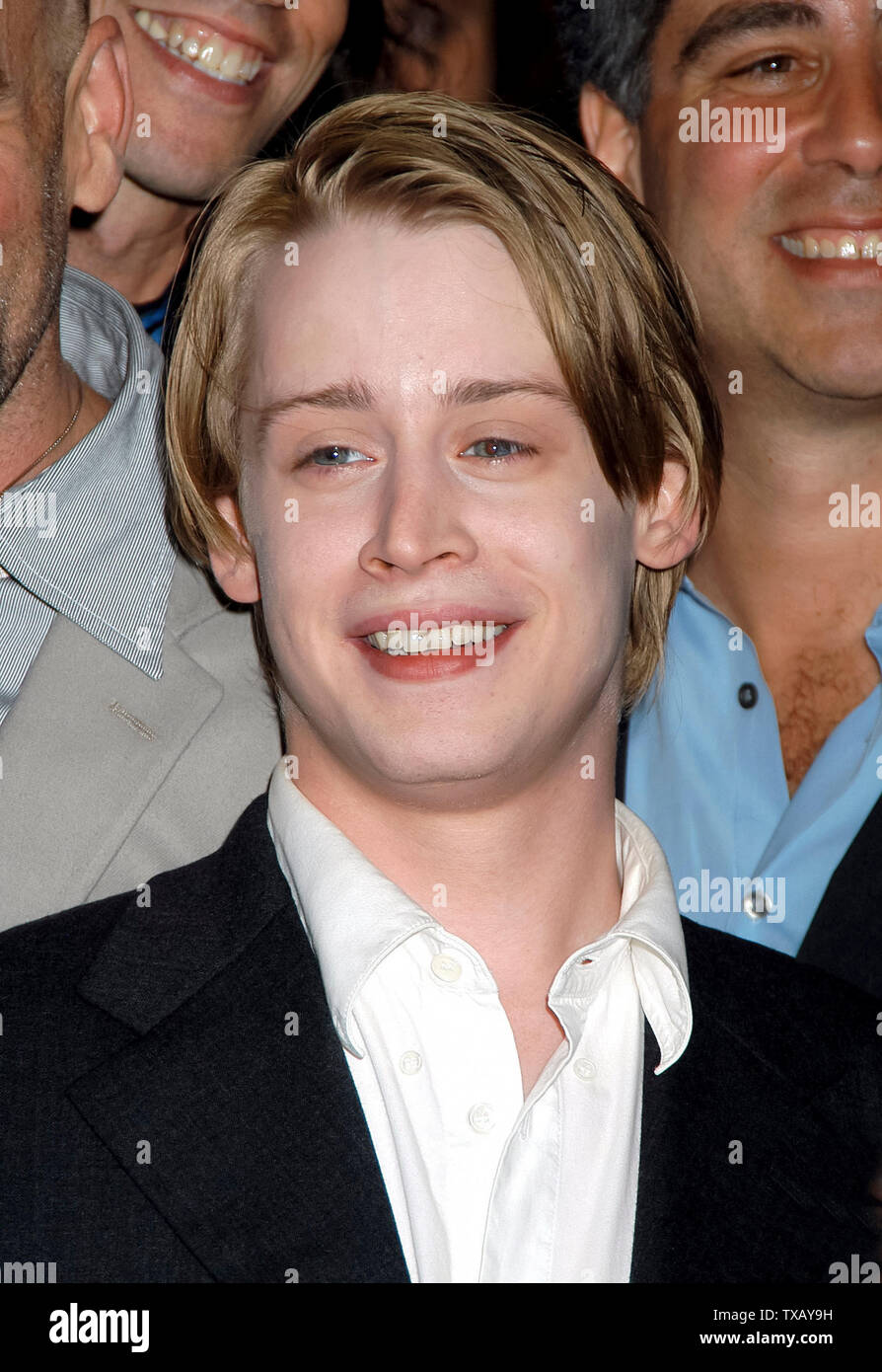Macaulay culkin saved 2004 hi-res stock photography and images - Alamy