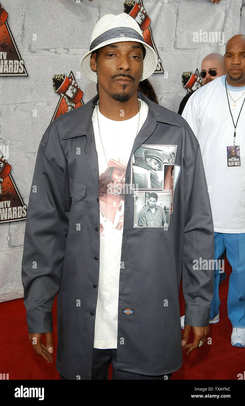 Snoop Dogg at the 2004 MTV Movie Awards at the Sony Pictures Studios in ...