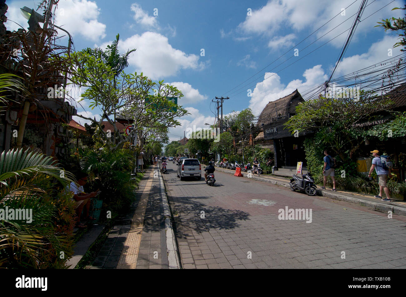 Ubud street scene hi-res stock photography and images - Alamy