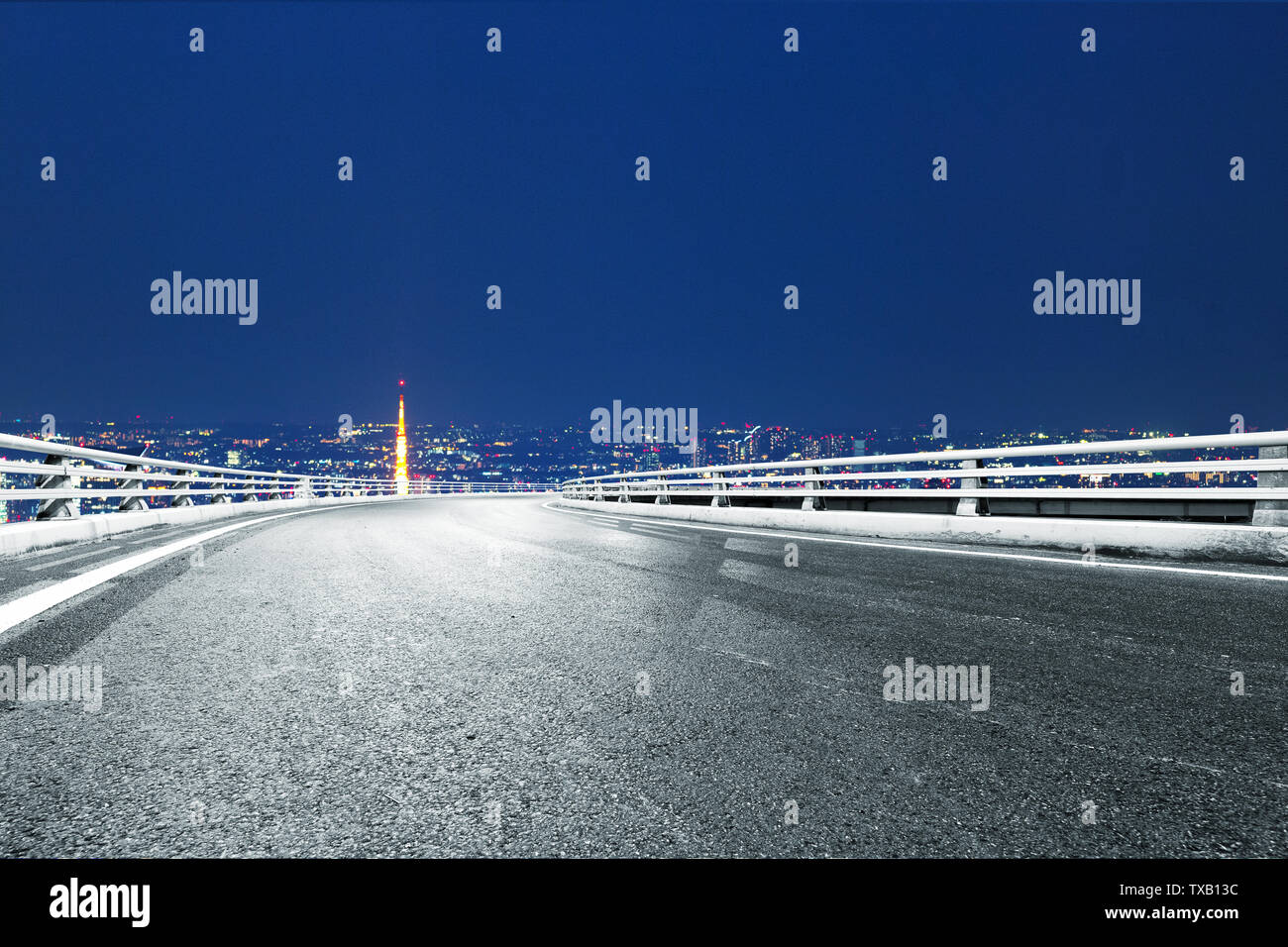 empty road with cityscape of tokyo at night Stock Photo - Alamy