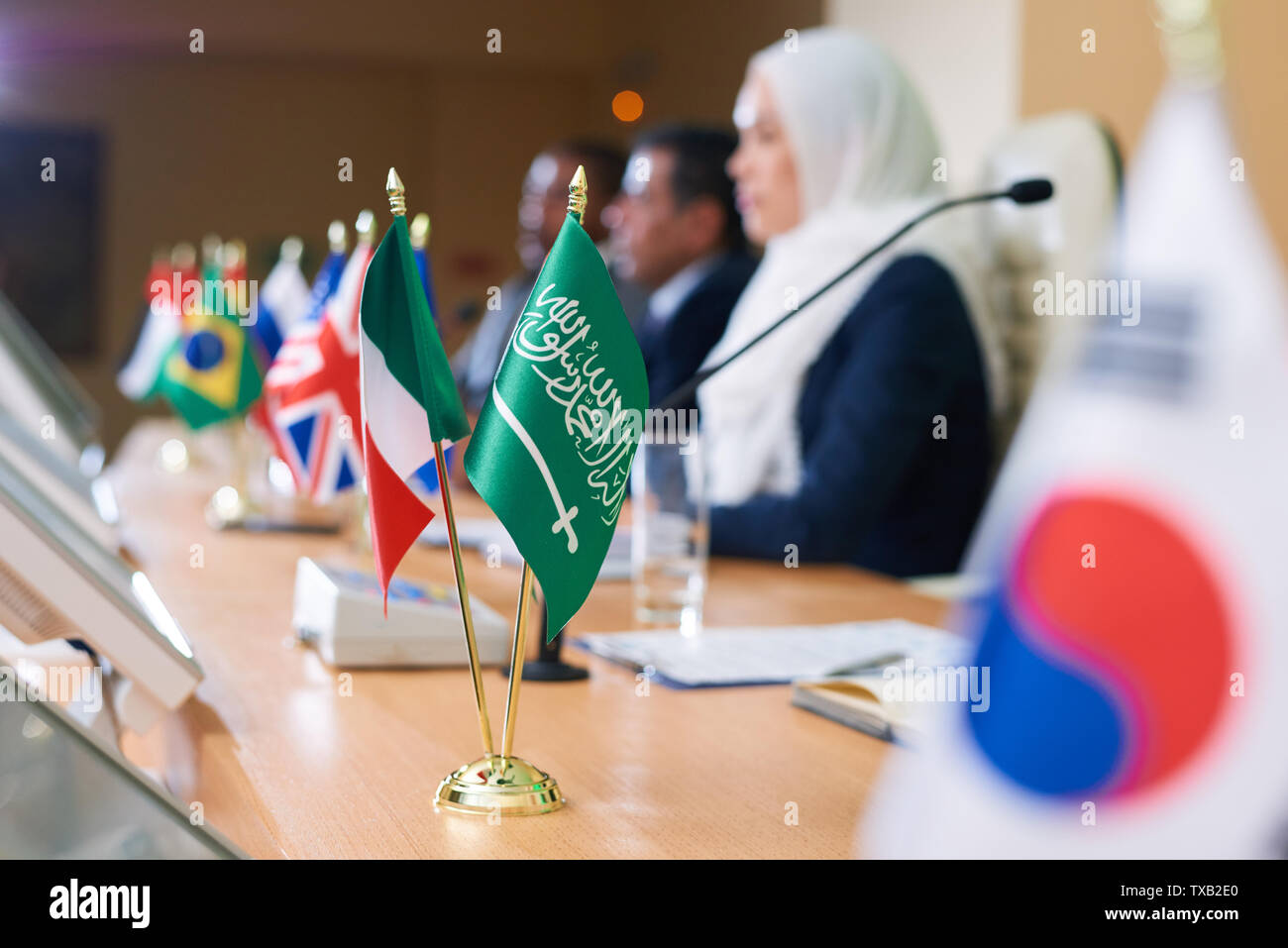 Long conference table hi-res stock photography and images - Alamy