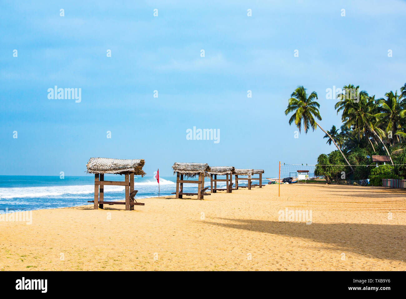 Sri Lanka, Colombo, Indian Ocean beach scenery Stock Photo - Alamy