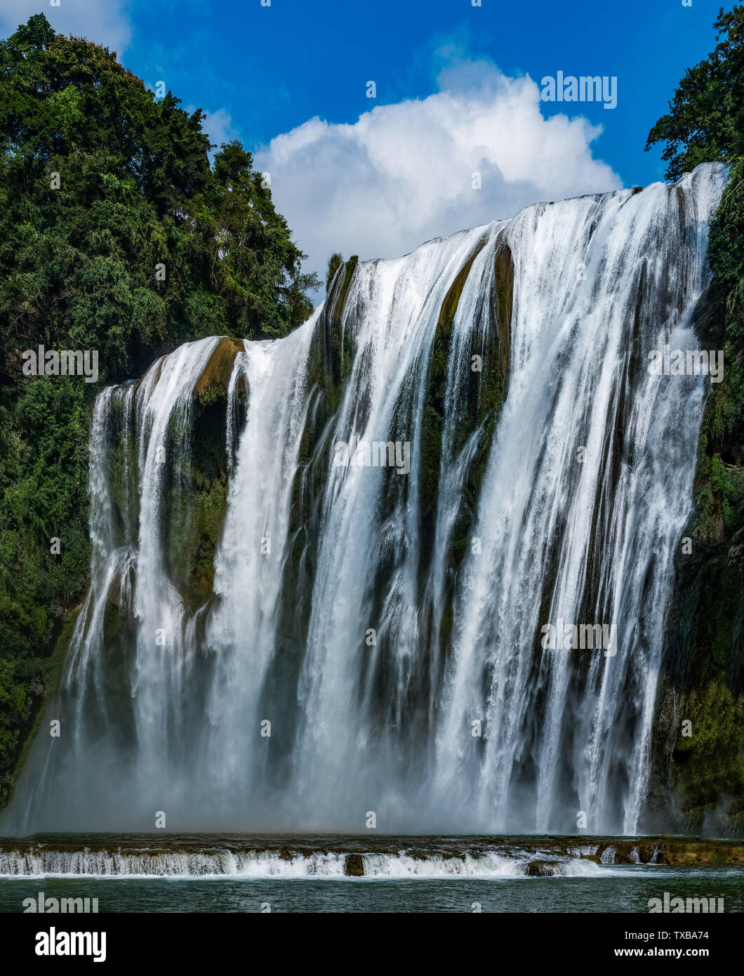 Guizhou huangguoshu great waterfall hi-res stock photography and images ...