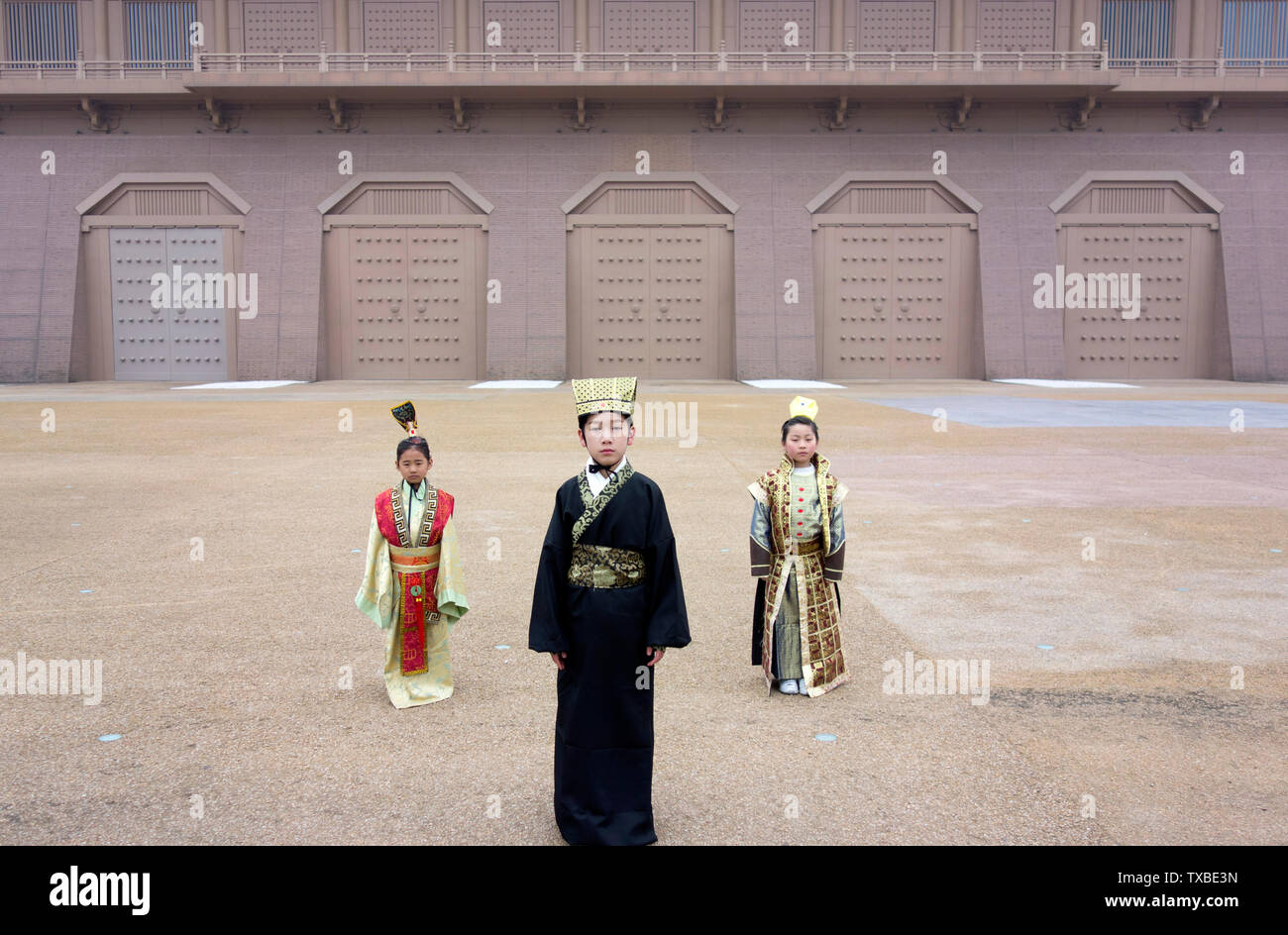 Ming imperial portraits hi-res stock photography and images - Alamy