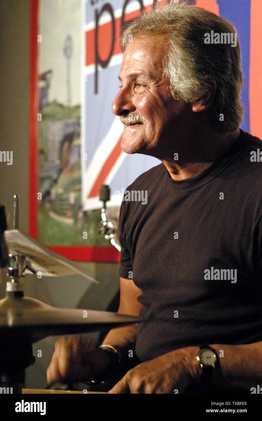 Beatles drummer hi-res stock photography and images - Alamy