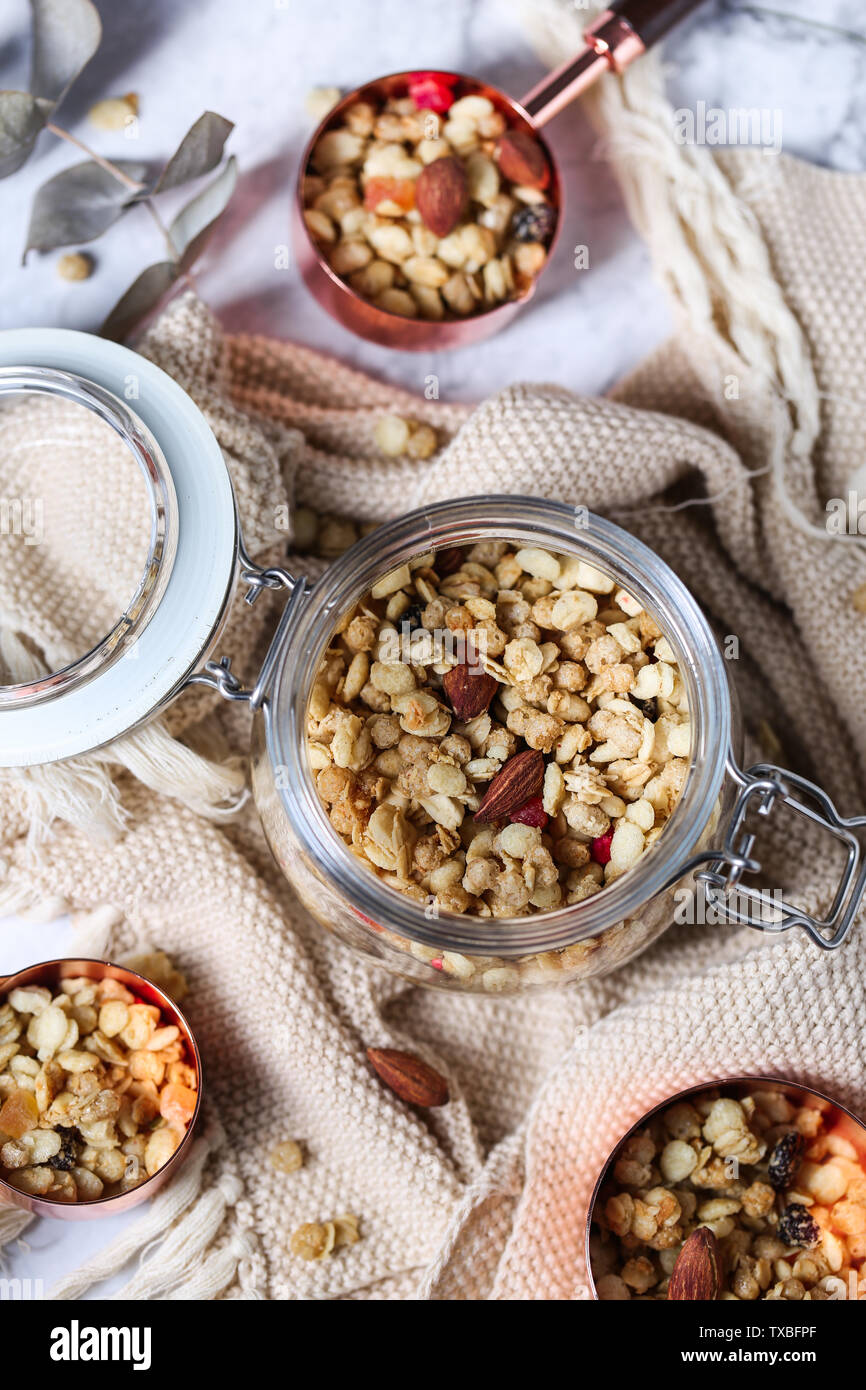 Ready-to-eat breakfast, cereal, nachos Stock Photo - Alamy