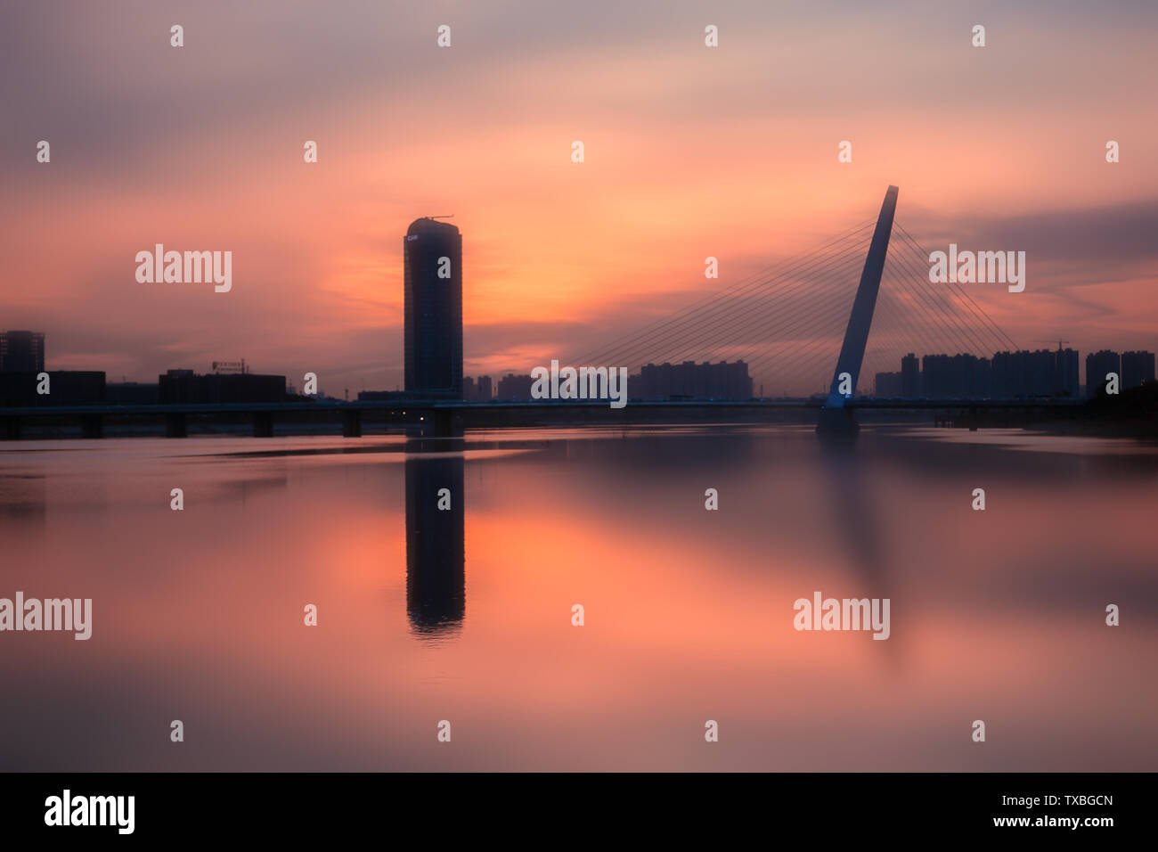 Novelty bridge hi-res stock photography and images - Alamy