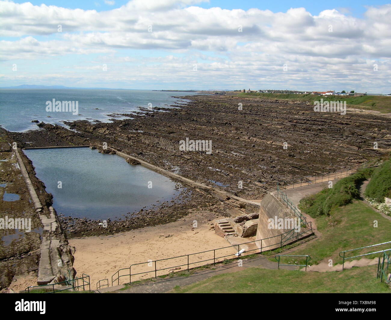 Ladys swimming pool hi-res stock photography and images - Alamy