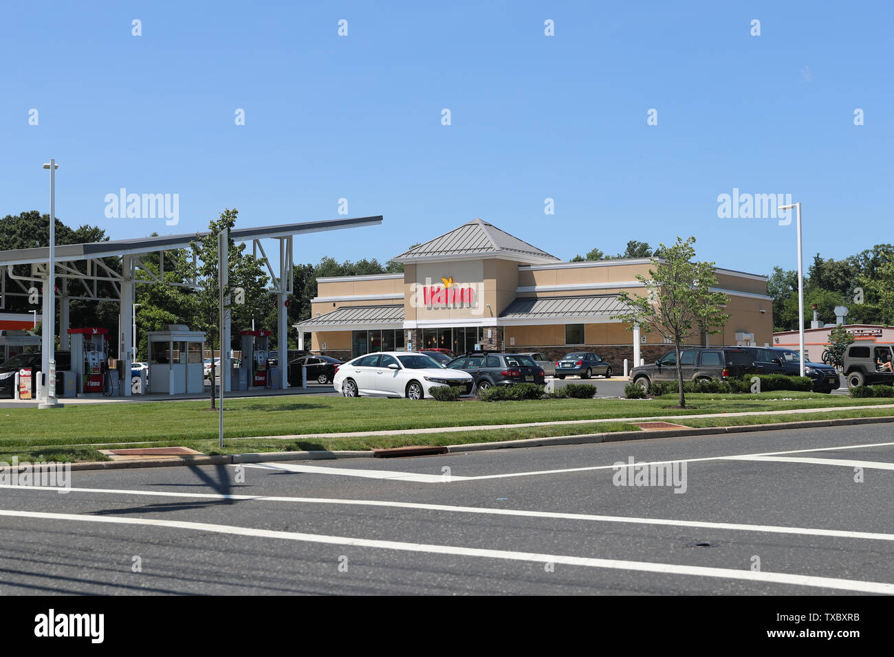 Wawa gas station hi-res stock photography and images - Alamy