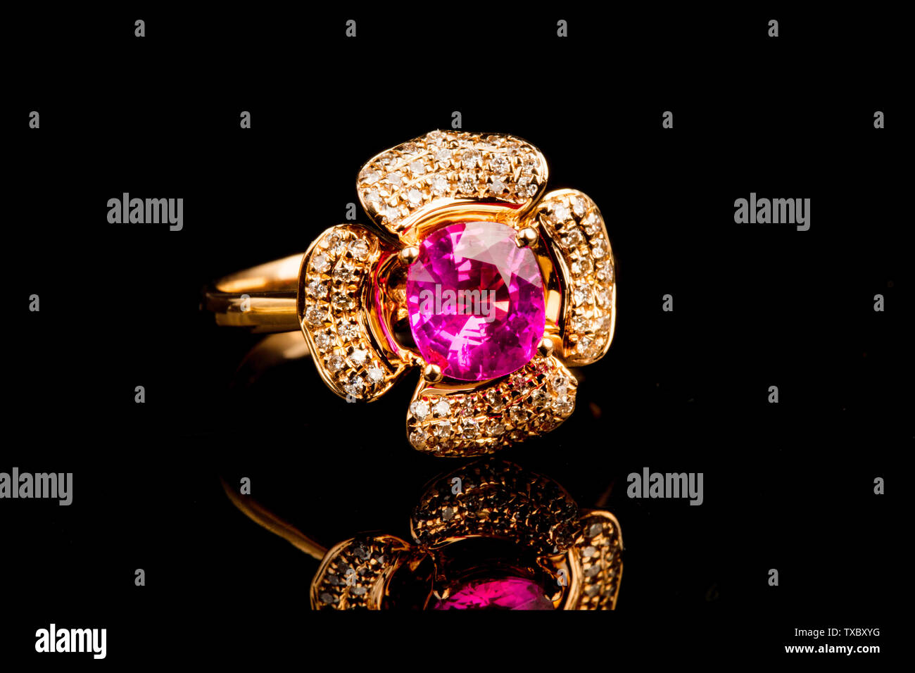 Ruby ring hi-res stock photography and images - Alamy