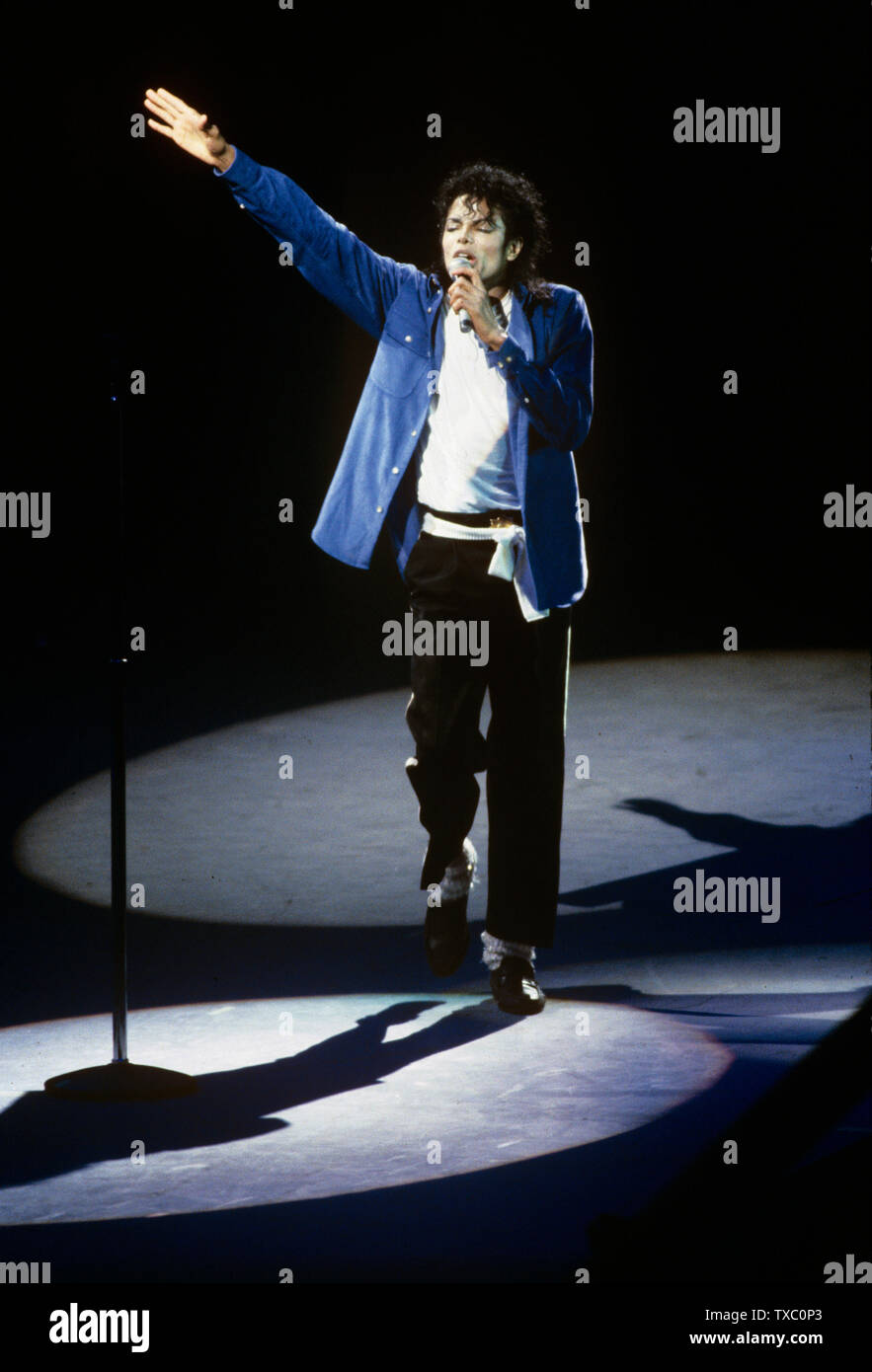 ***FILE PHOTO*** 10th Anniversary of Michael Jackson's Death Michael ...