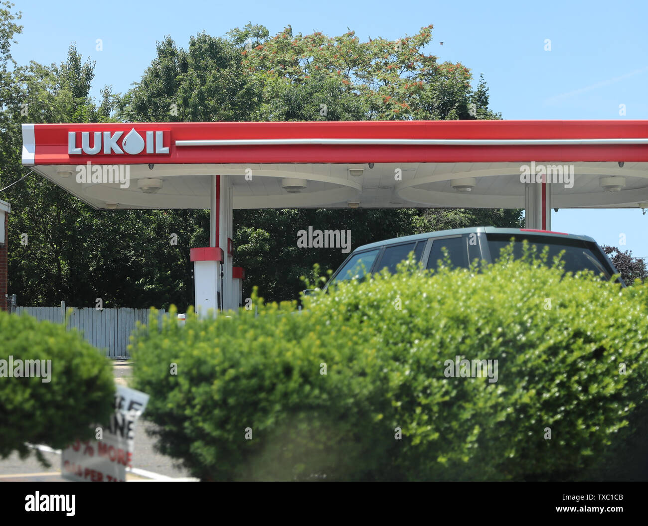 Lukoil petrol station hi-res stock photography and images - Alamy