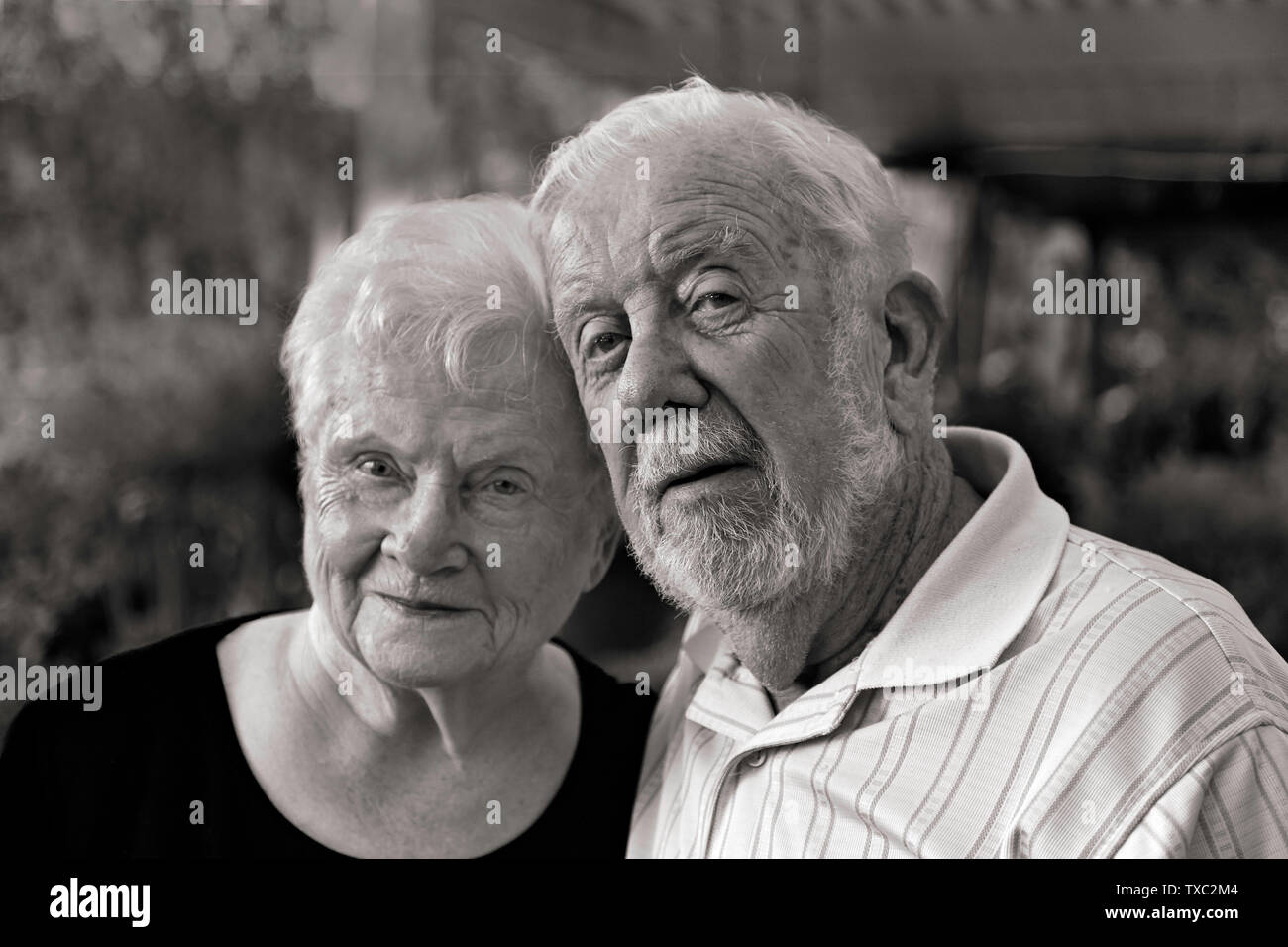 Parents couple hi-res stock photography and images - Alamy